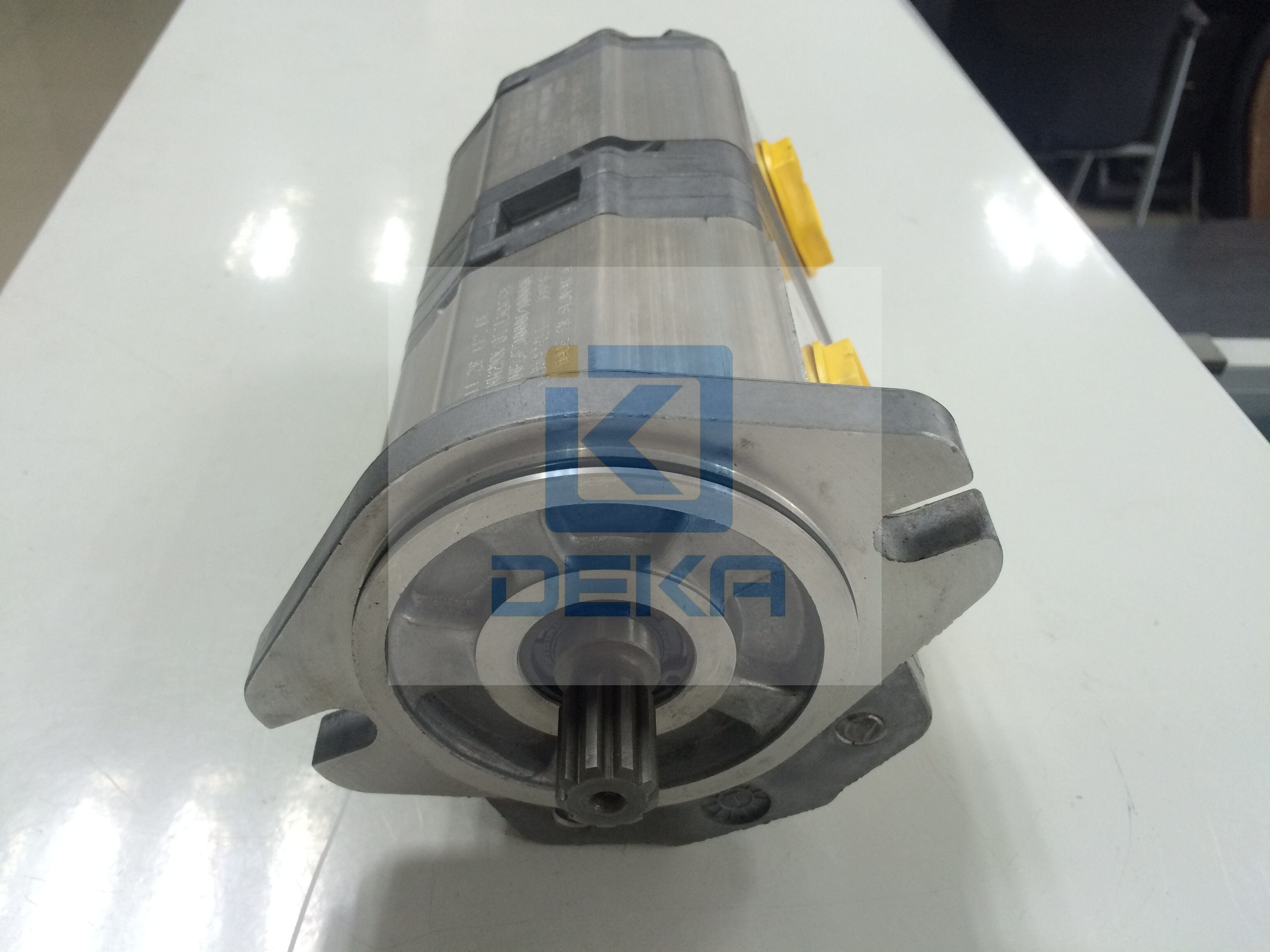 DANFOSS GEAR PUMP SNW2NN/011LNA6SMNNE6E5NNNN/NNNNN